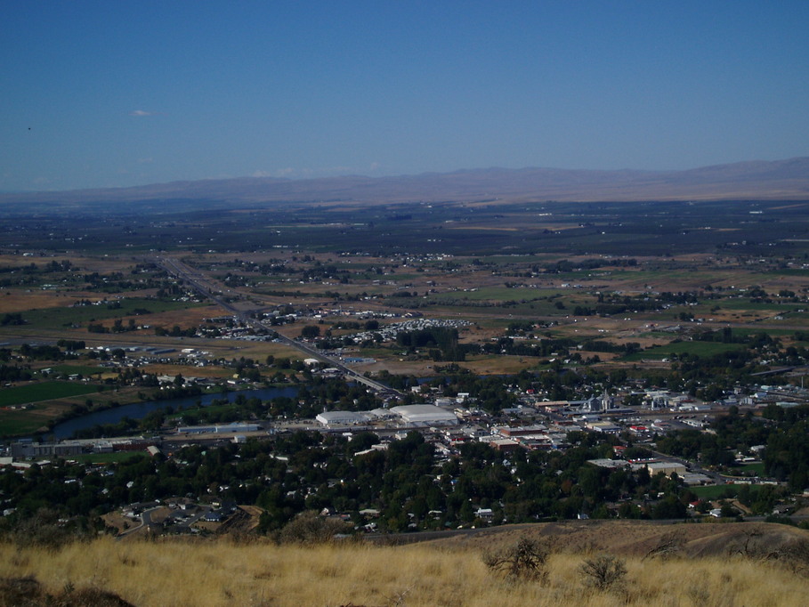 Prosser, WA : Cloads overcast the skies over Prosser, Wa photo, picture ...