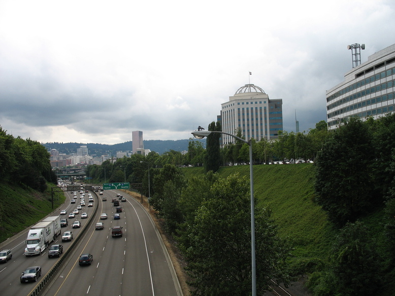 Portland, OR : I-84 freeway photo, picture, image (Oregon) at city-data.com
