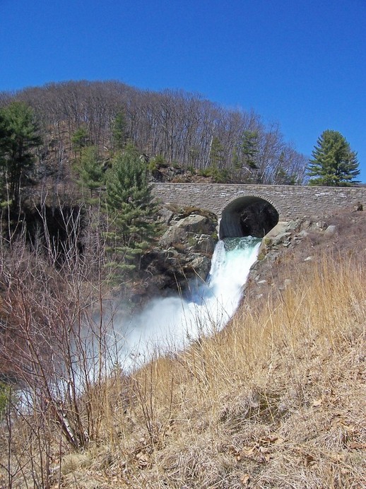 Belchertown, MA : Quabbin Spillway photo, picture, image (Massachusetts ...