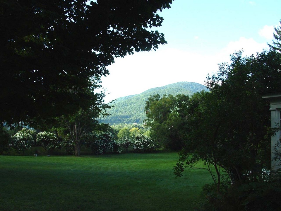 North Bennington, VT : A mountain view from historic Bennington, VT ...