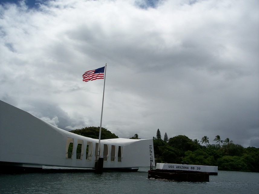 Honolulu, HI : USS Arizona Memorial photo, picture, image (Hawaii) at ...