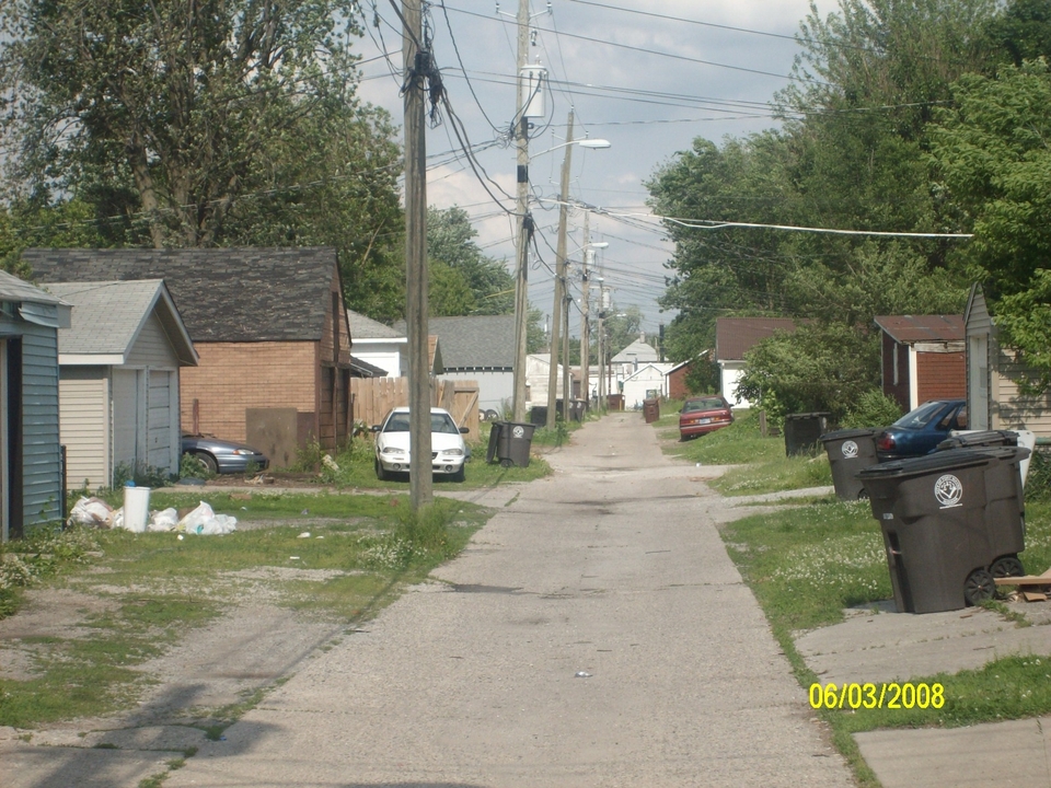 Fort Wayne, IN : alley in ft wayne photo, picture, image (Indiana) at ...