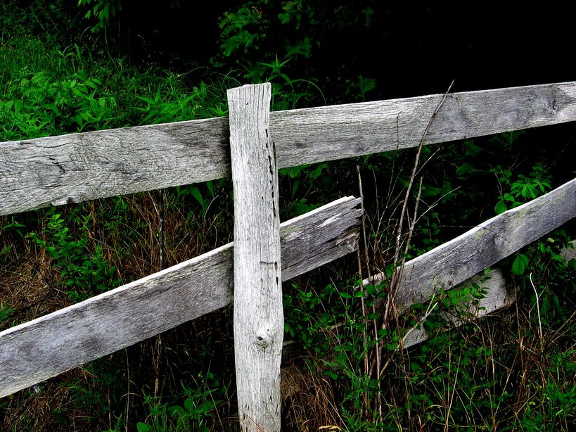 Macks Creek, MO : Fence photo, picture, image (Missouri) at city-data.com