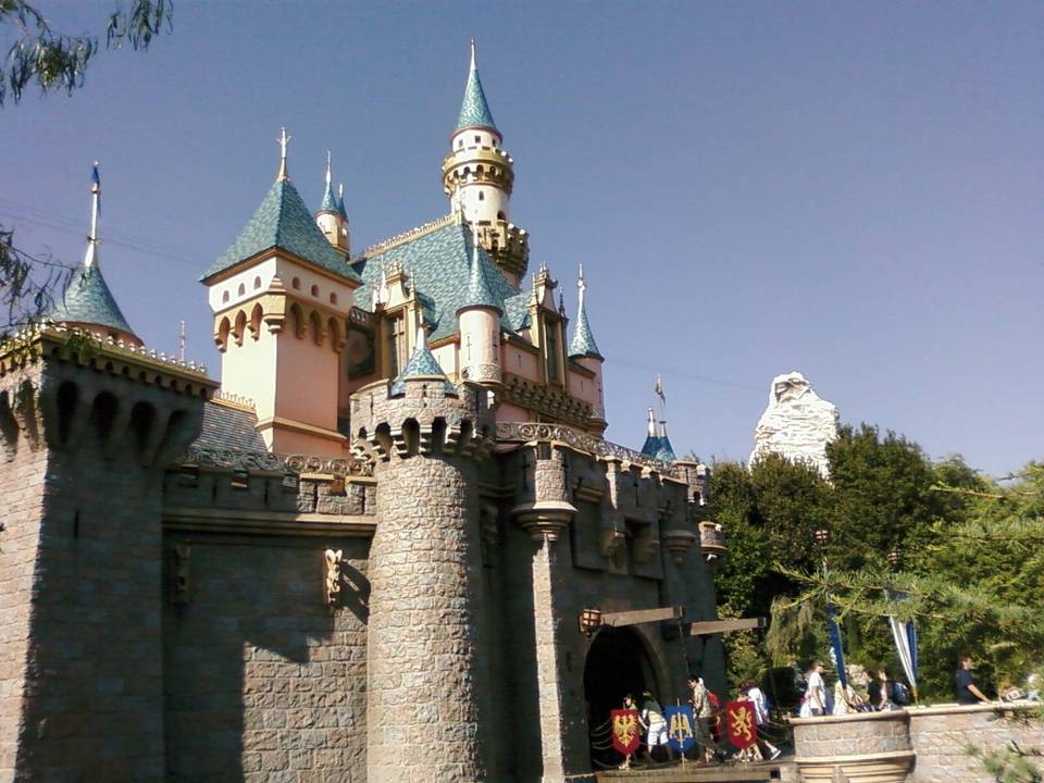 Anaheim, CA : Sleeping Beauty's Castle at Disneyland photo, picture ...