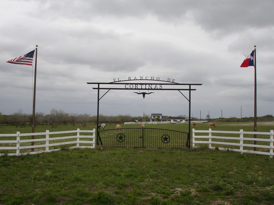 Orange Grove, TX : Front Gate (EL RANCO DE CORTINAS) photo, picture ...