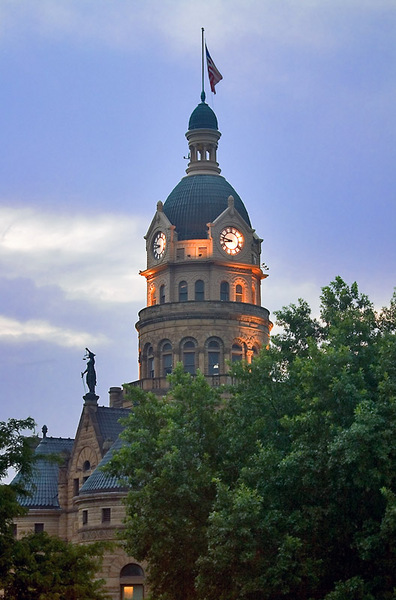 Warren, OH : Warren, OH : County Courthouse at Dusk photo, picture ...