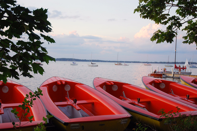 Madison, WI : Red boats at the Madison Union Terrace overlooking Lake ...