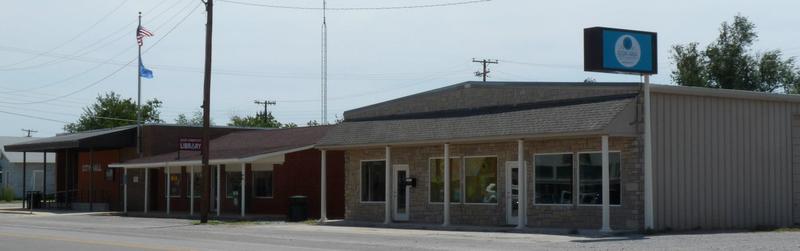 Elgin, OK : Elgin City Hall, Library, and Elgin Area Realty photo ...