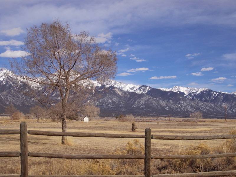 Crestone, CO : View of Sangre de Cristo Mountains from the Crestone ...