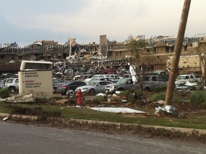 Strong City, OK : Moore Hospital where 300 people took cover. photo ...