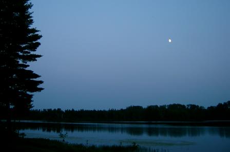 Lake Tomahawk, WI : A rising moon over Pier Lake in Lake Tomahawk, WI ...