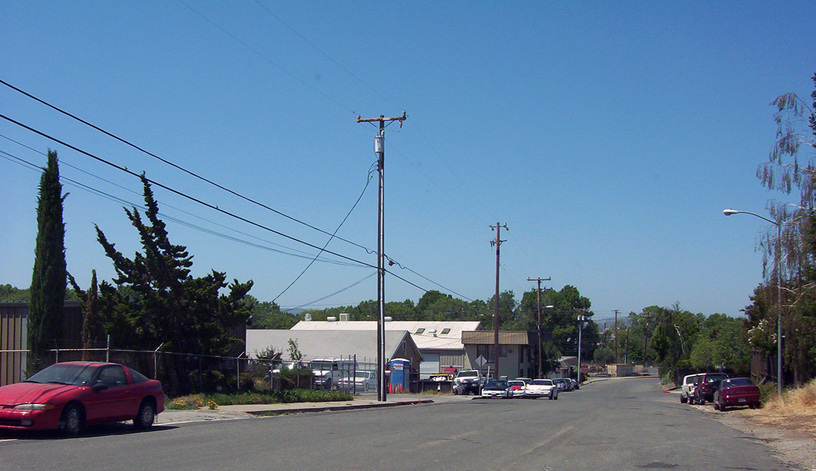 Clyde, CA : Clyde Medburn St. just past Amy Ln. looking toward Port ...