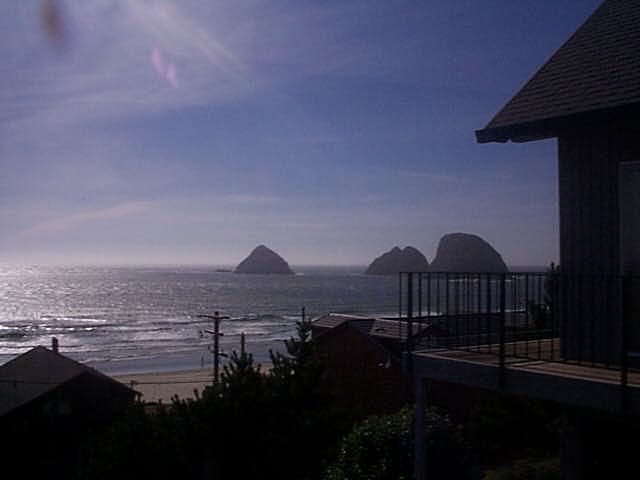 Oceanside, OR : Three Arch Rocks photo, picture, image (Oregon) at city ...