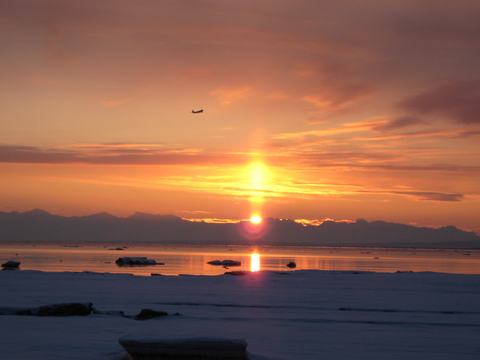 Anchorage, AK : Sun set at 9pm on Apr 05,2008 photo, picture, image ...