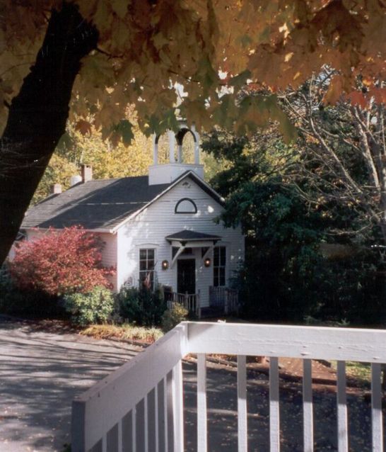 Wilton, CT : Wilton Schoolhouse photo, picture, image (Connecticut) at ...