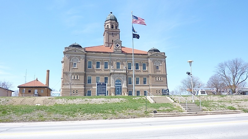 Wahoo, NE : court House photo, picture, image (Nebraska) at city-data.com